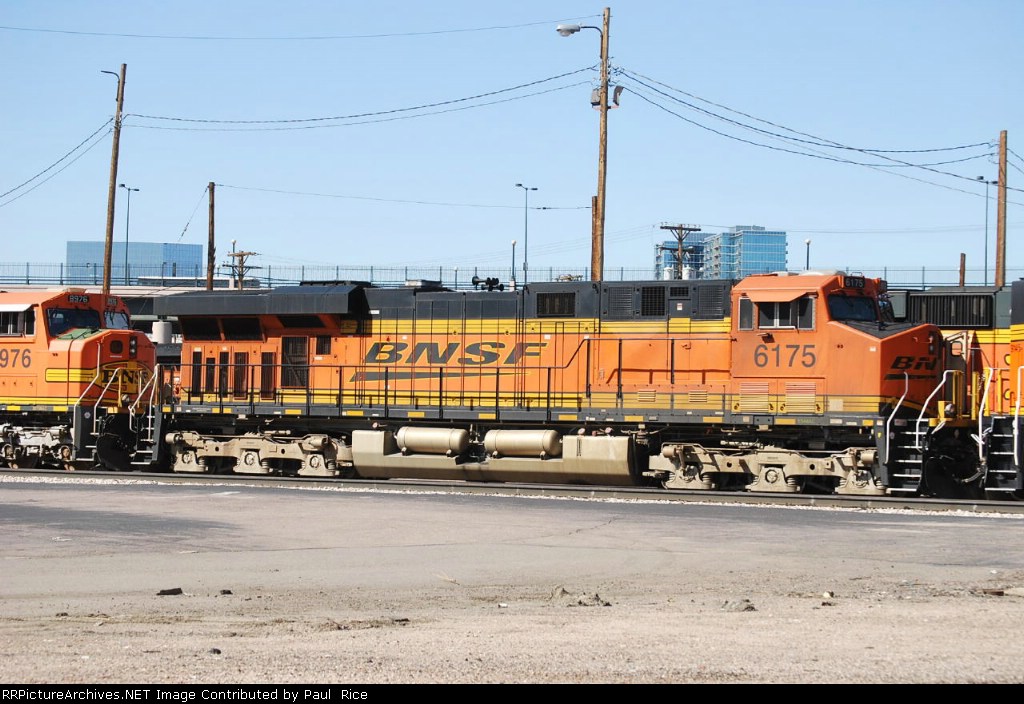BNSF 6175